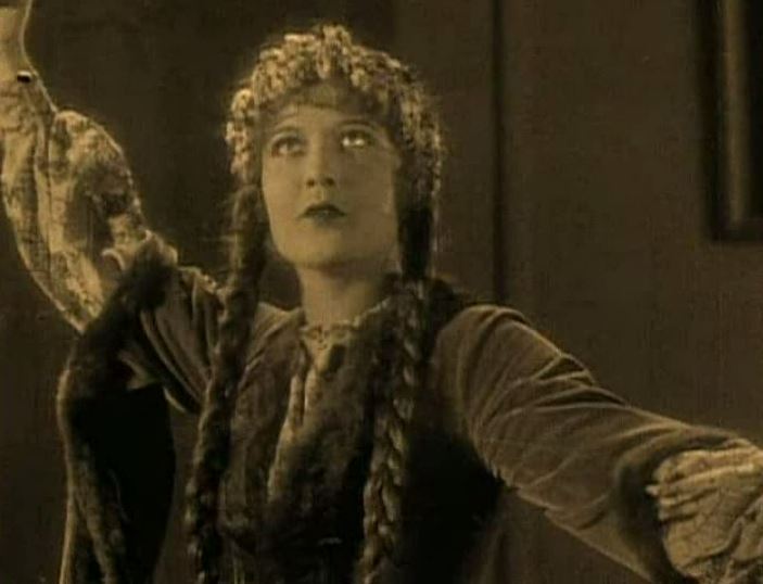 RAREFILMSANDMORE.COM. THE CHESS PLAYER (Le joueur d'échecs) (1927)